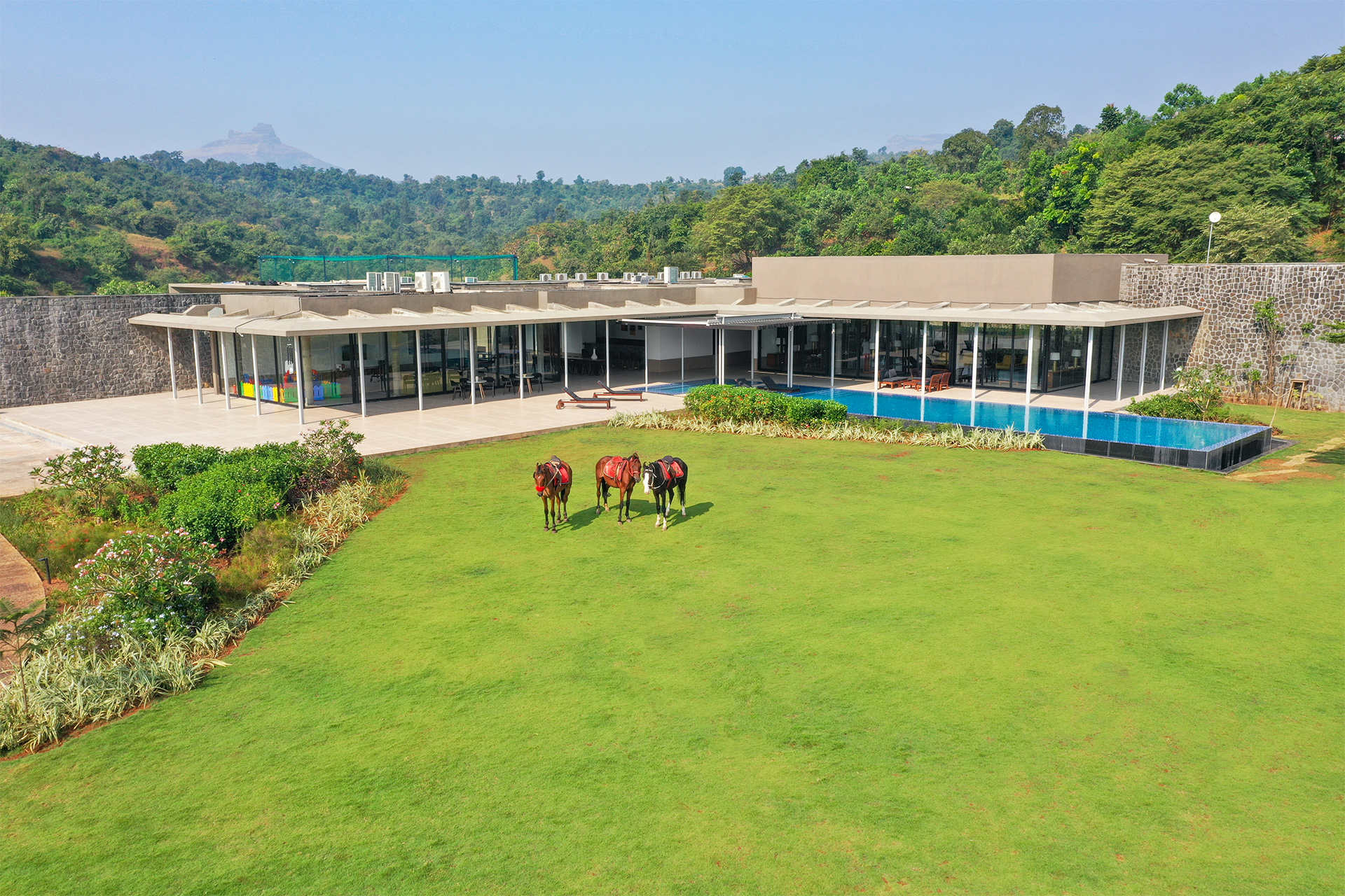 Villas For A Corporate Team Offsite Near Mumbai - Lohono Stays Blog