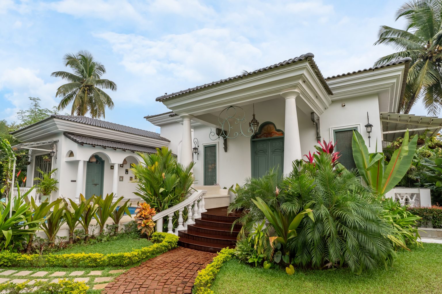 Stay At Lohono's Luxurious Villa In North Goa With Your Family