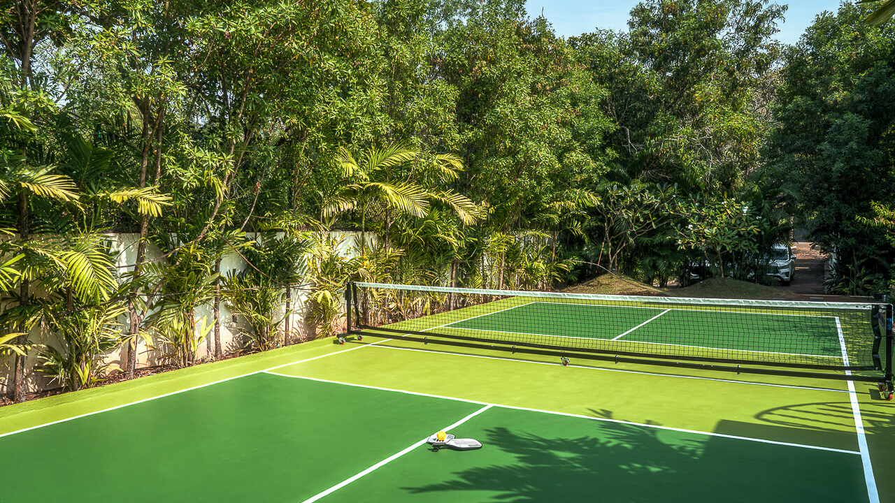 Book Private Villas With Padel Court In & Near Mumbai With Views