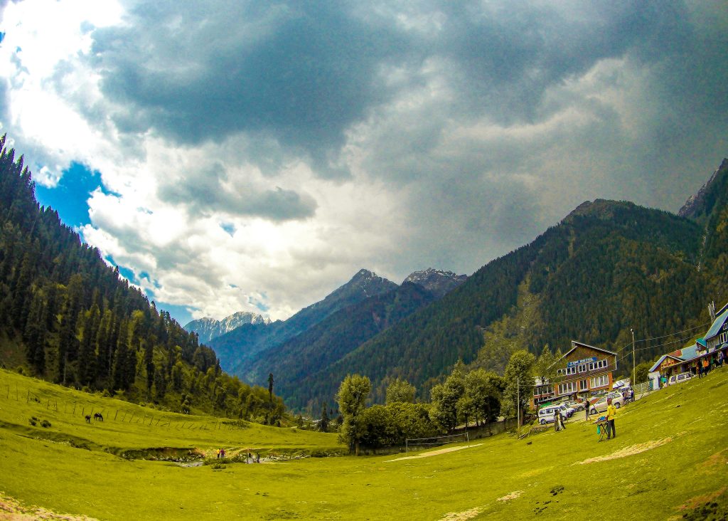 Pahalgam in February | A Refined Winter Retreat for Travellers